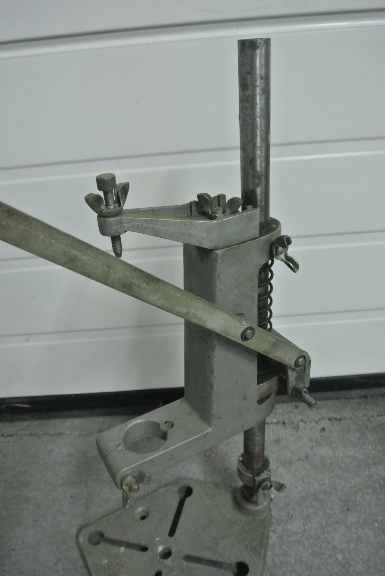 aukcije.hr - Stalak za busilice Iskra,kao na slikama sve ,funkcionalno