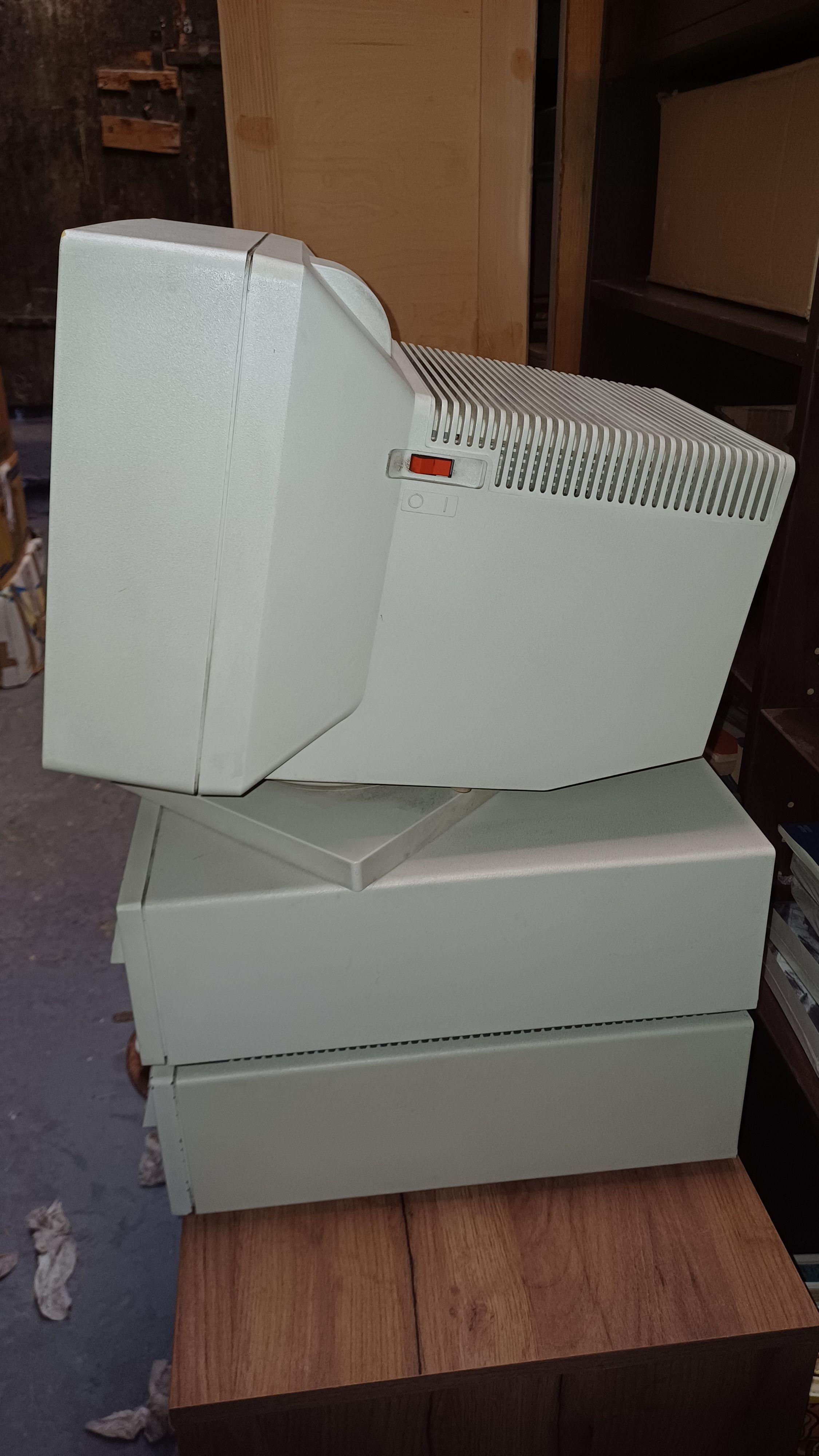 aukcije.hr - IBM monitor