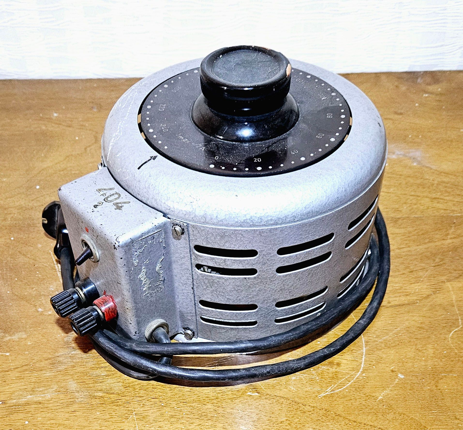 aukcije.hr - Regulacioni transformator Model ST5N