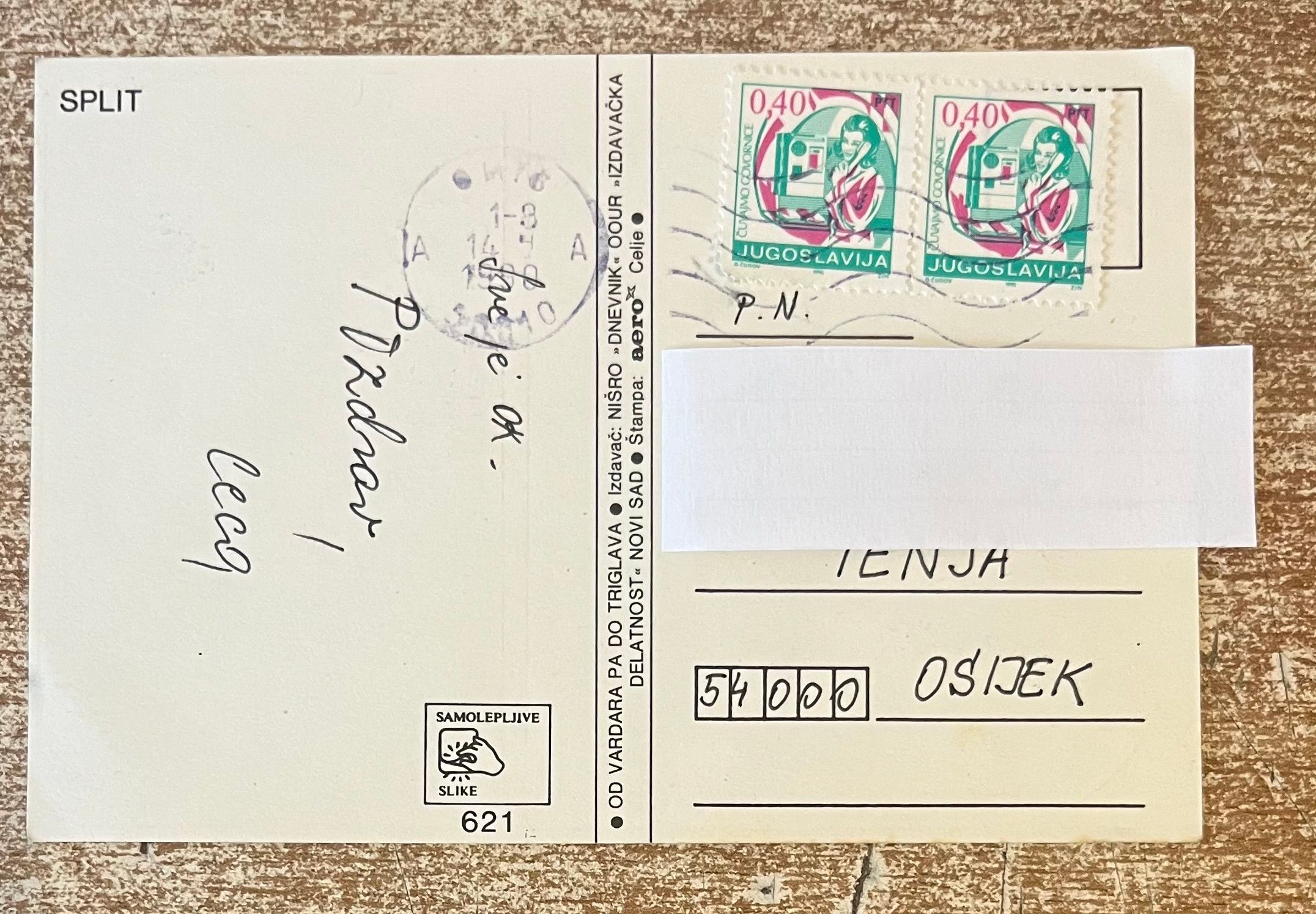 aukcije.hr - SPLIT - RAZGLEDNICA SA DVIJE SAMOLJEPLJIVE SLIČICE