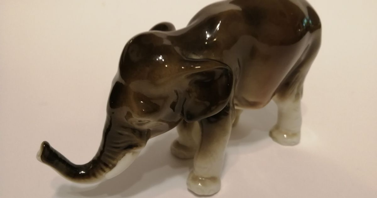 aukcije.hr - ROYAL DUX - BEBA SLON