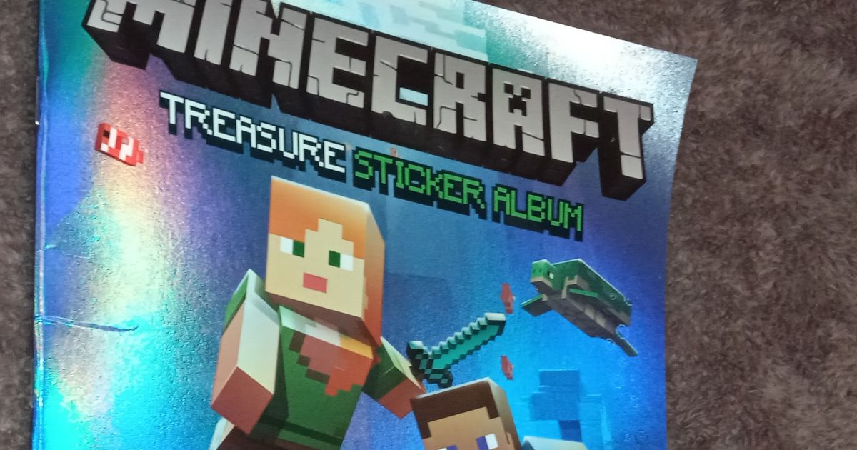 aukcije.hr - Album - Minecraft Treasure sticker album, Panini, 2021. (A)