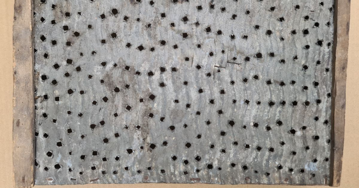 aukcije.hr - Ivan Kožarić, Skulptura, reljef željezo drvo