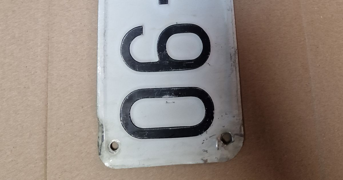 aukcije.hr - Ratna tablica za automobil Vukovar