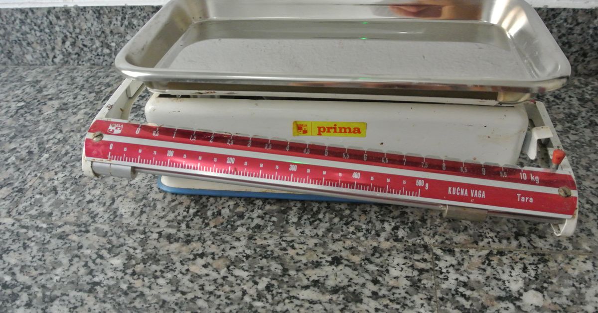 aukcije.hr - Stara metalna vaga prima,kao na slikama