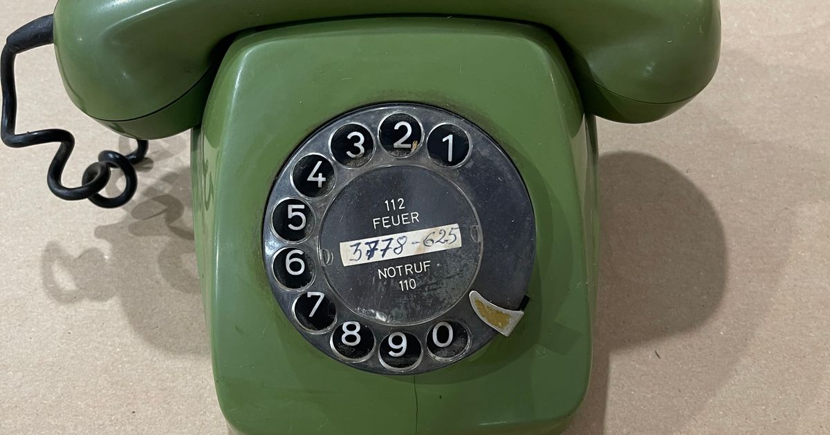 aukcije.hr - Stari telefon na okretanje - Post Fe TAp 631-1