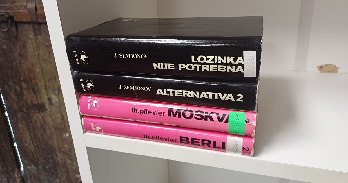 aukcije.hr - Biblioteka ratni romani 4 knjige