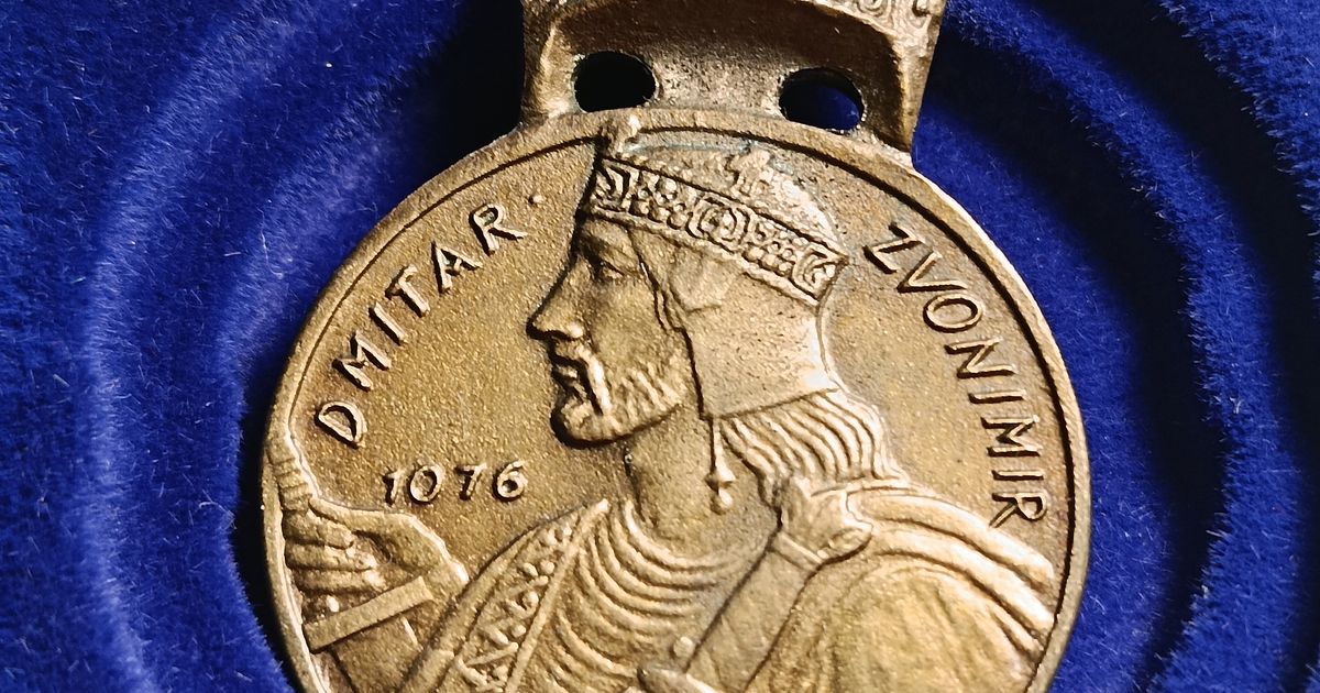 aukcije.hr - DMITAR ZVONIMIR NDH - ORDEN SAVRŠENO OČUVAN T-115